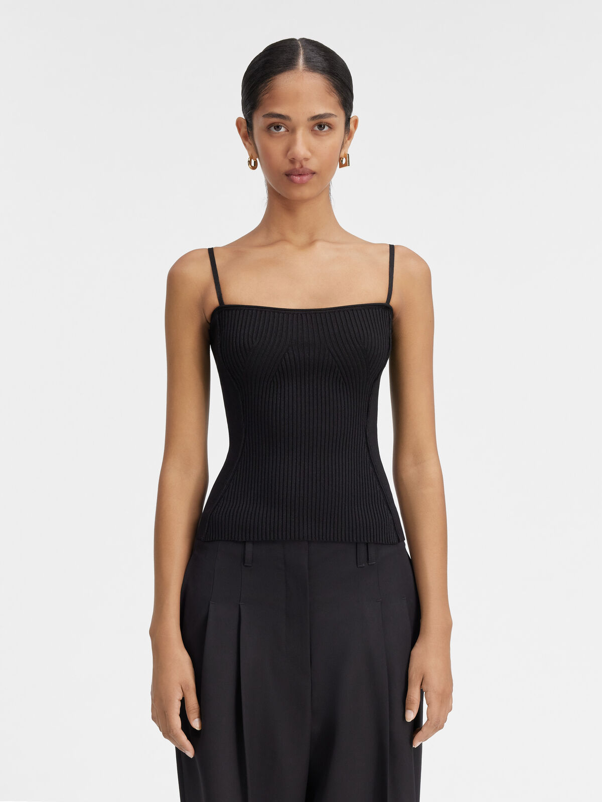 Shop Tops | Jacquemus UAE Official Website