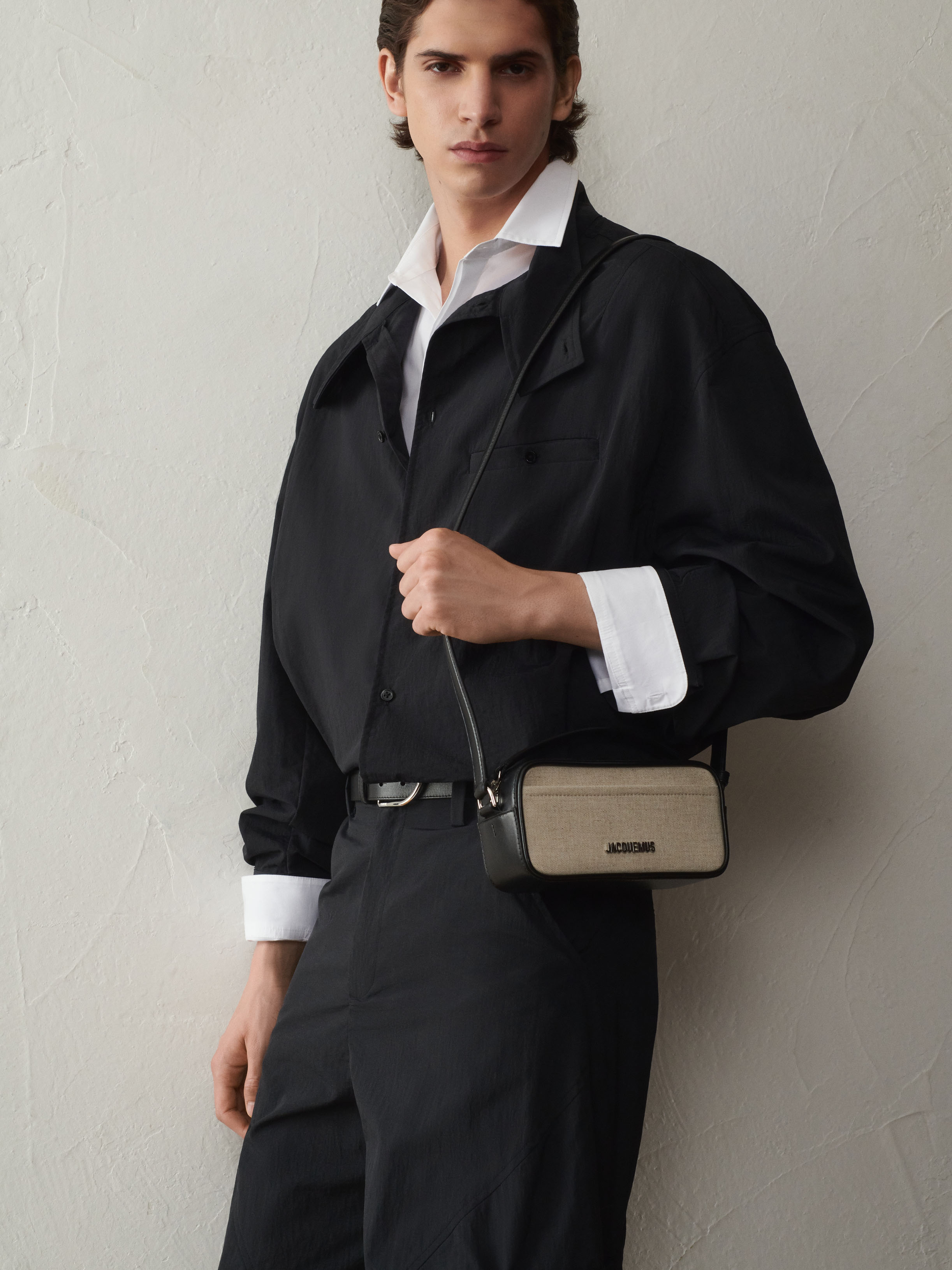 The Baneto, Light Greige/Black | JACQUEMUS UAE